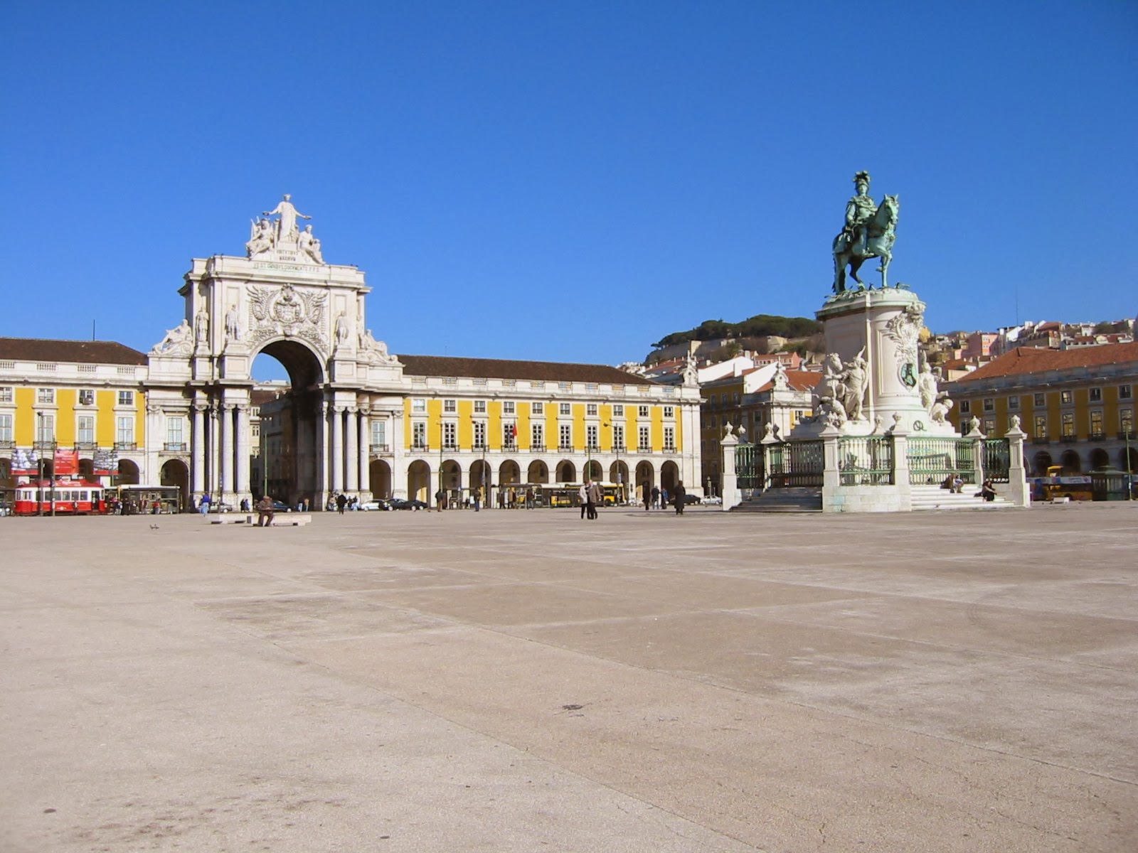 Fotografias de Portugal: Praça do Comércio (Lisboa) - Cyber Fotografia