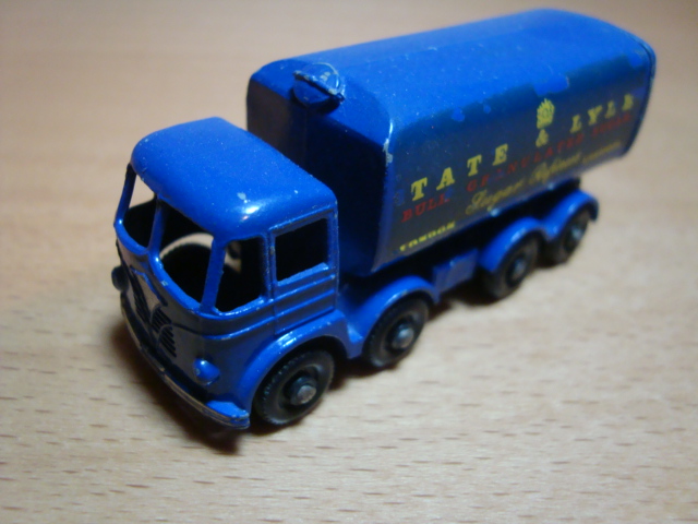 Oscar's Classic Model Cars Collection: 1961 Foden - Sugar Container Truck