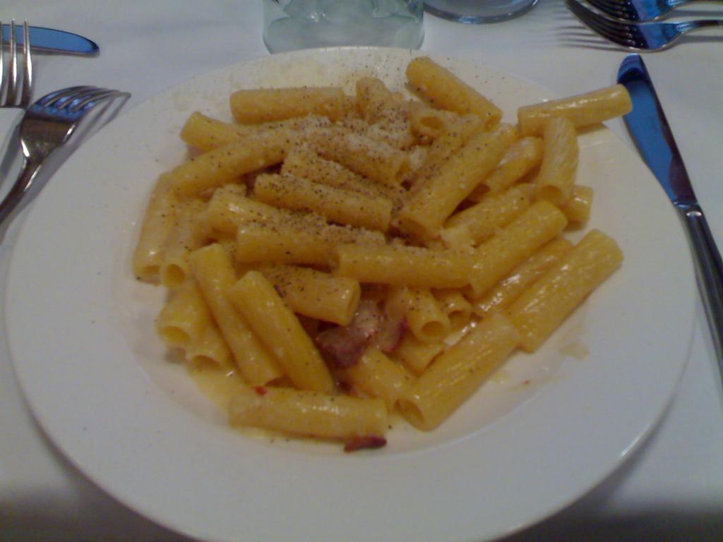 "Romaintavolaweb" Il Blog Enogastronomico : "Maccheroni" Trattoria ...