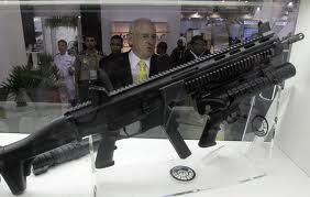 Polícia&Política: TAURUS - Companhia lança o Fuzil 556 na Interseg 2012