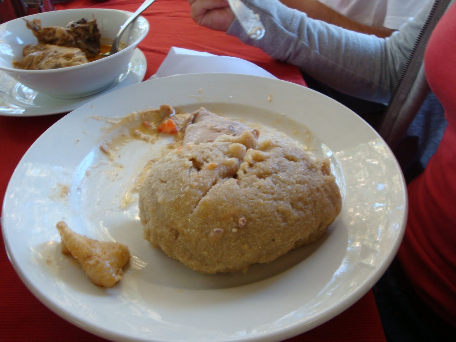 Agiter; vt agitar, excitar, remexer, animar,: Comidinhas Moçambicanas