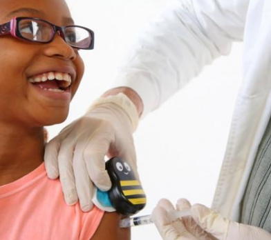 Buzzy, la abeja que ayuda a que los niños no tengan miedo ni dolor a ...