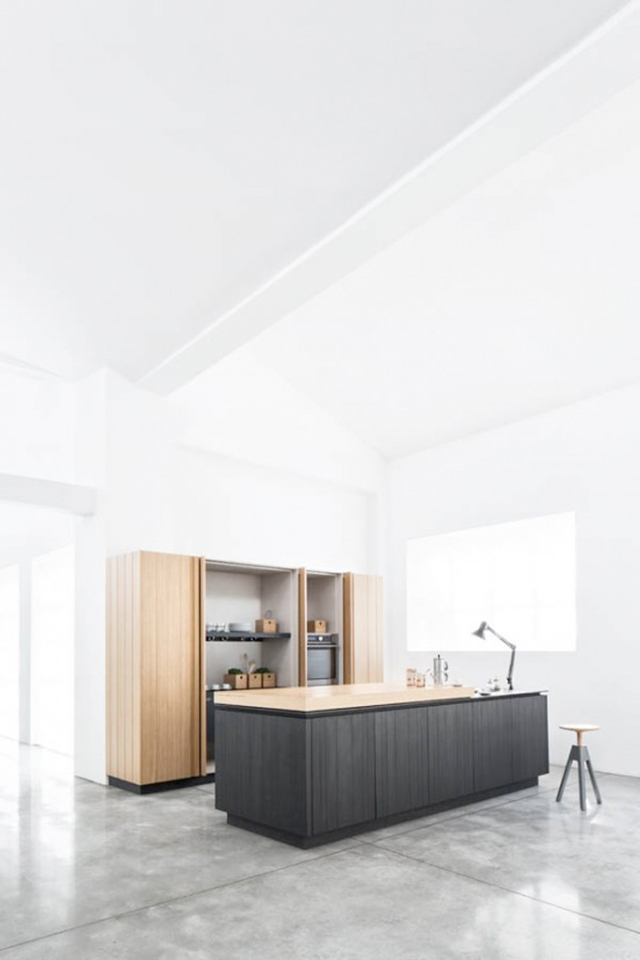 facing north with gracia: Minimal kitchen made of paper