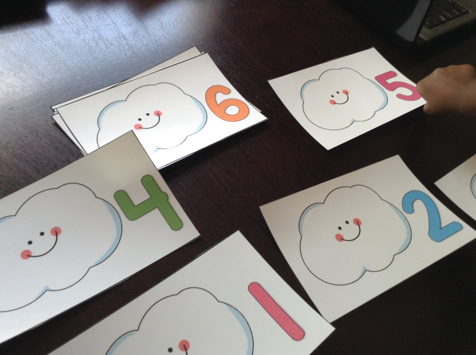 TeacherMomPlus3: Cloud Counting Cards (FREEBIE)