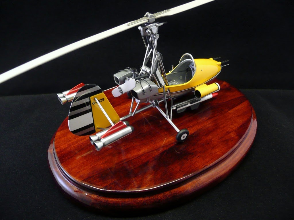 Plastic Corner: Airfix James Bond Autogyro (1:24 Scale)