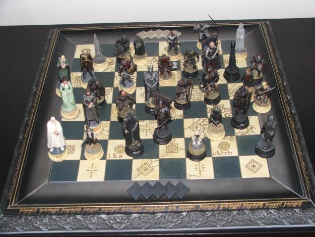 Hobby Page: LOTR Chess Collection