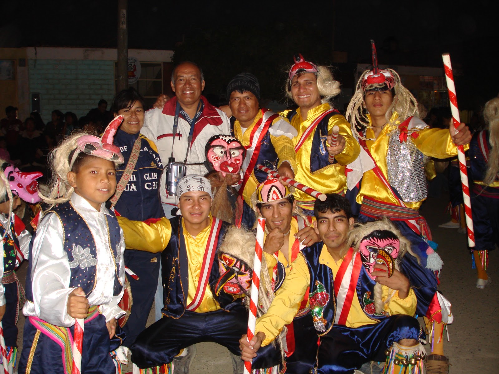 EDUARDO FIESTAS PEREDO: HUANQUILLAS DE CHICLIN