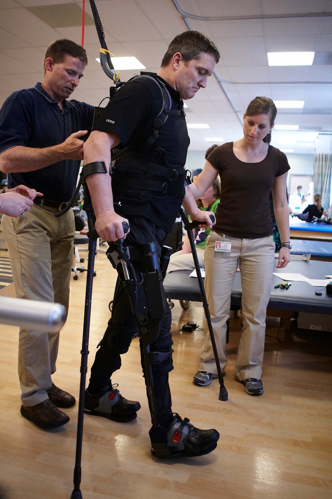 MEDICINA: EXOESQUELETO ELEGS