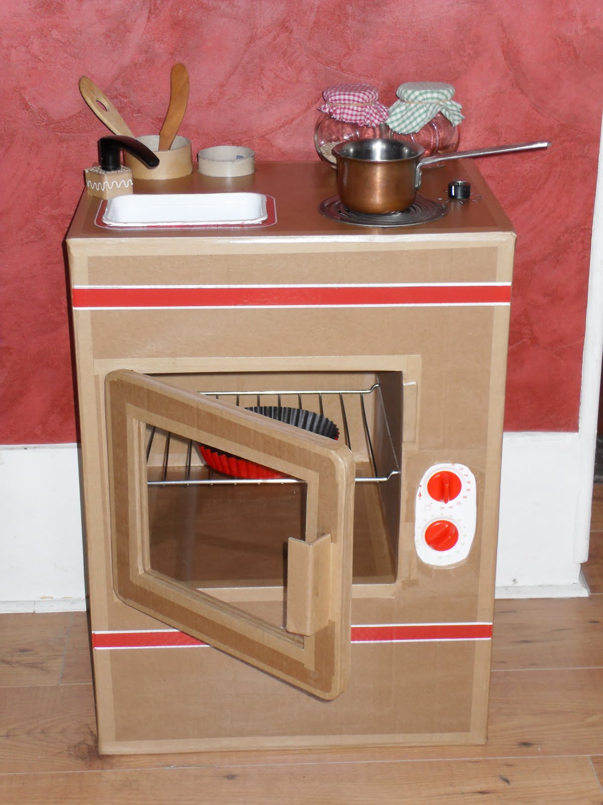 L'Atelier de CellesTine: Meubles en carton