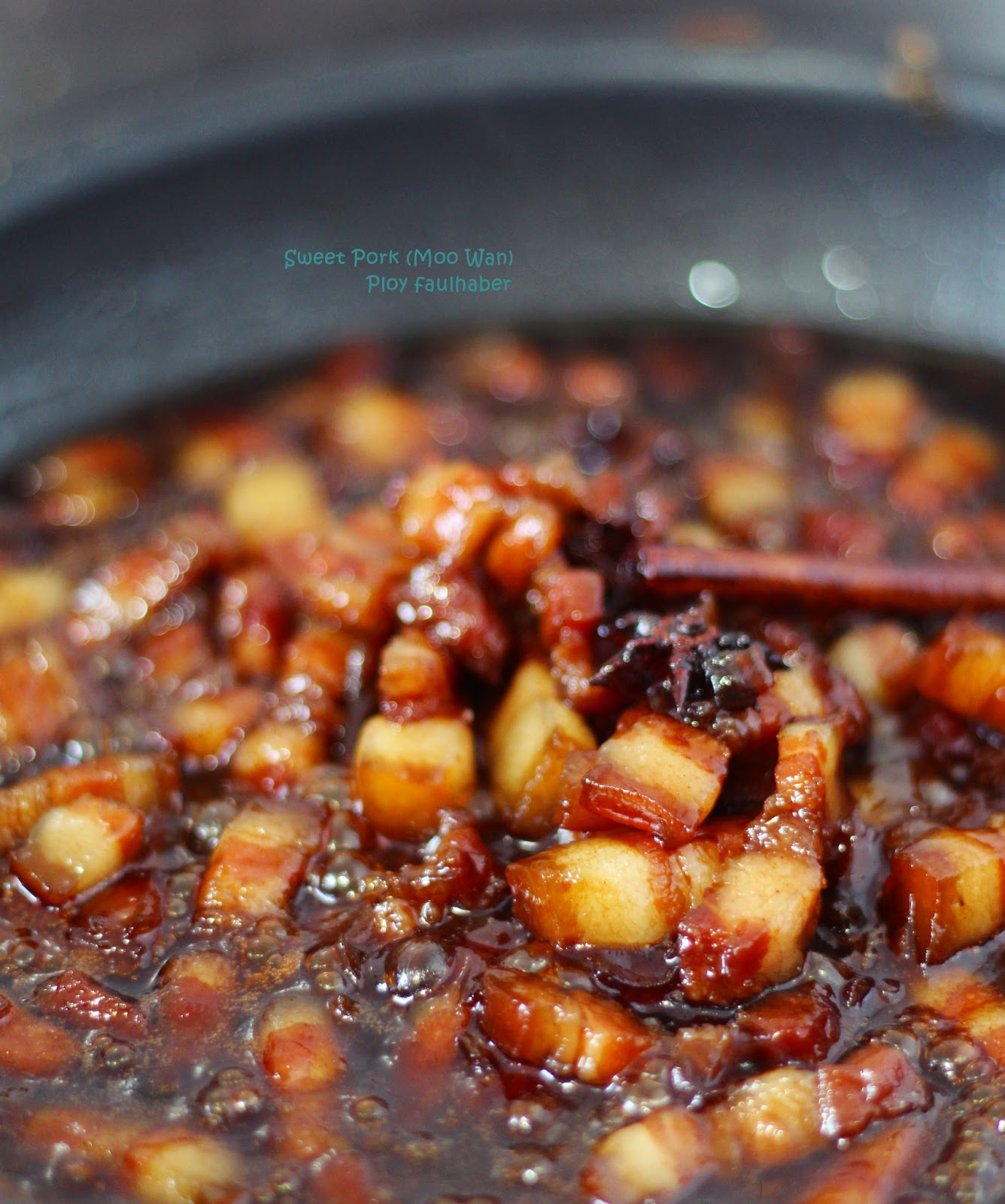 Vintage Kitchen: Sweet Pork (Moo-Wan)