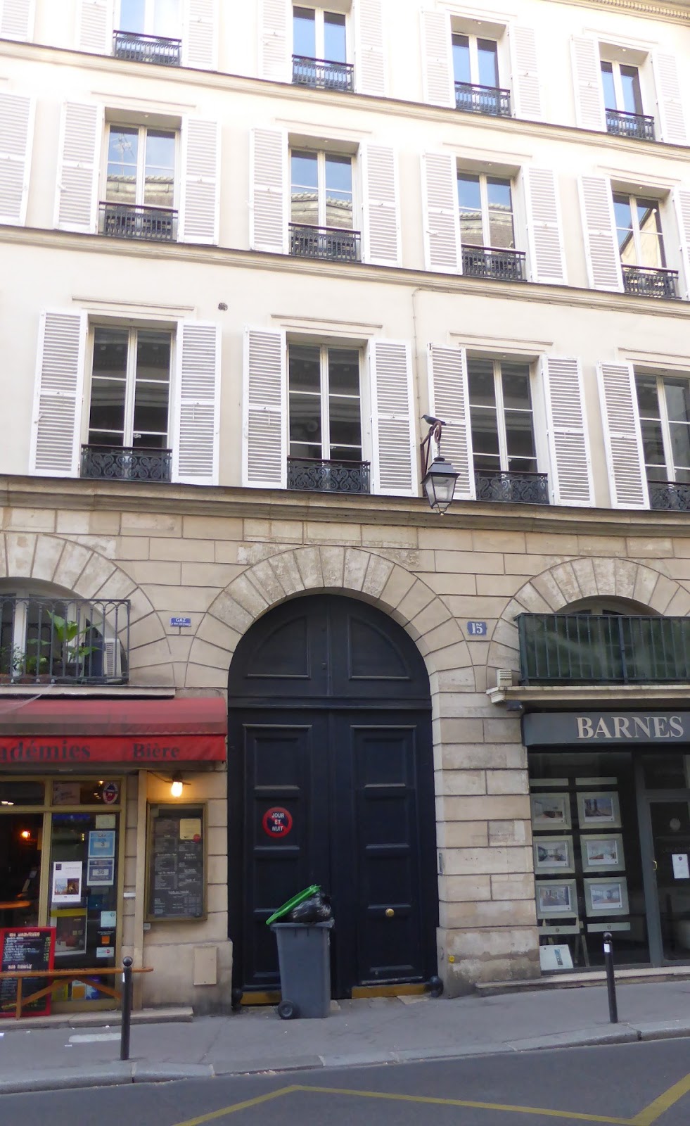 Paris-bise-art : Le merle (moqueur) de la rue Bonaparte