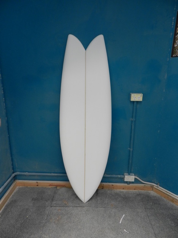 SurfboardsByGrantNewby: 5ft 10" keel fish