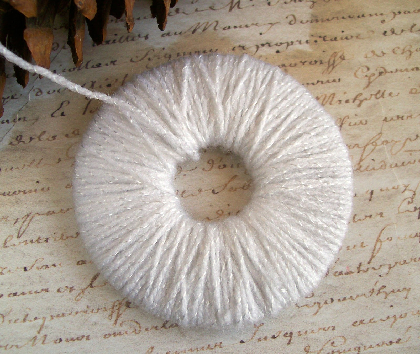 Artangel: Pom tiddly pom - Making a Pom Pom tutorial