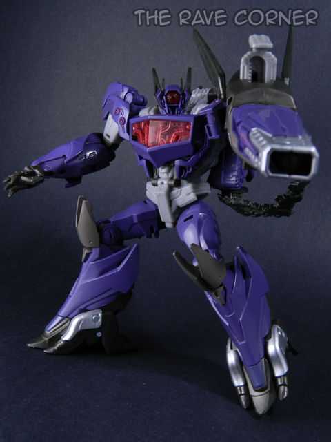 The Rave Corner: Transformers Prime Beast Hunters Voyager Shockwave Review