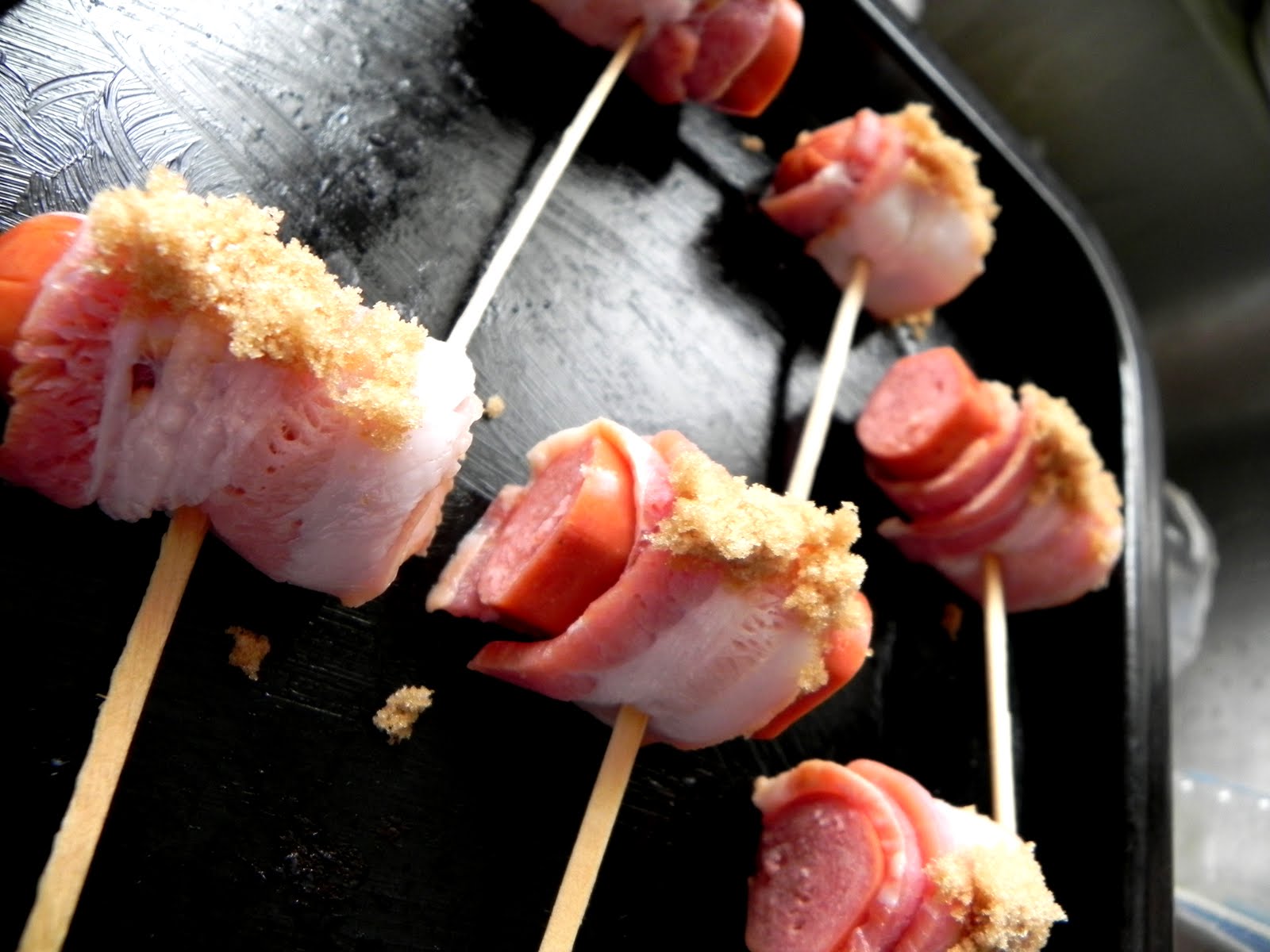 Mi Vida en Recetas: Salchichitas Envueltas En Bacon Dulce