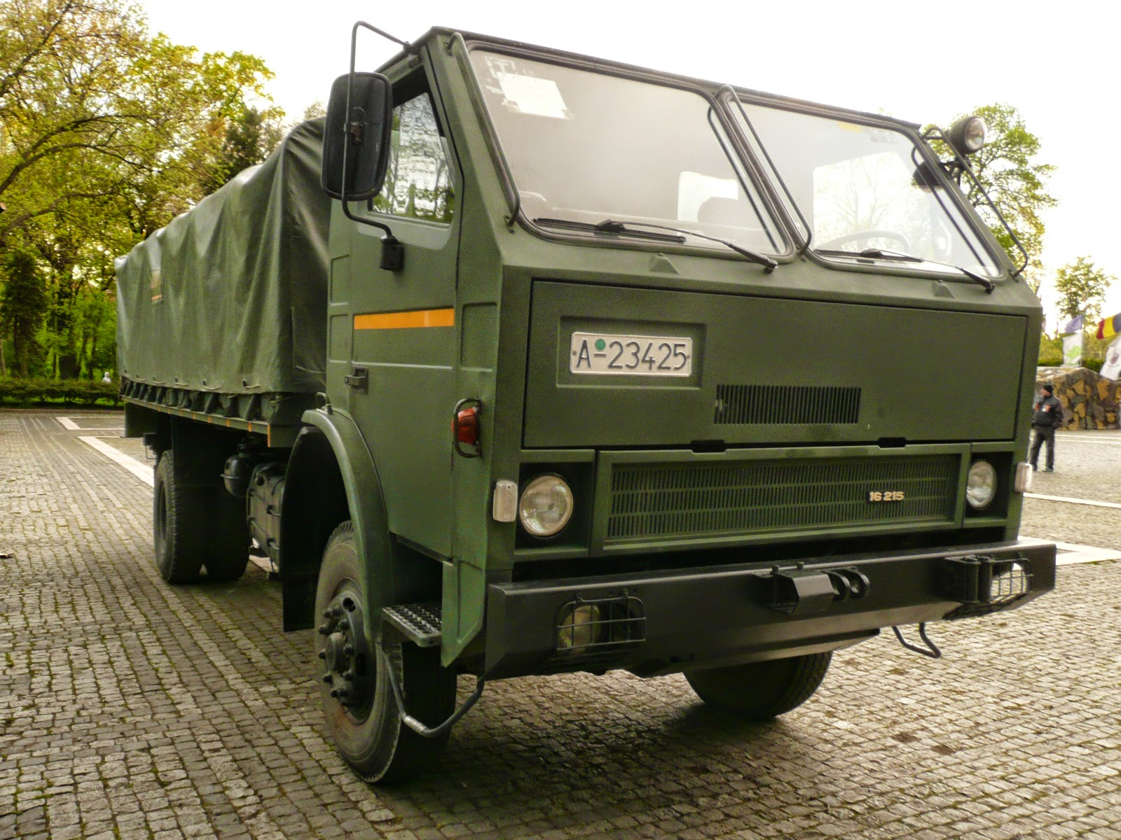 Suntem România! (revistă-magazin independenta): 815.Cevasilea camioane ...