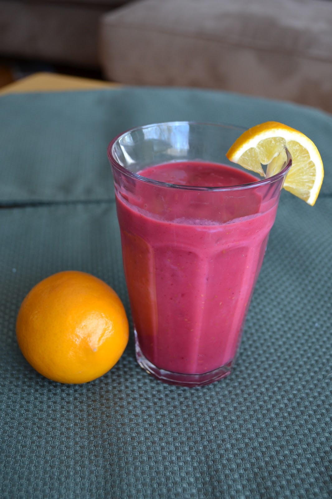 Growing Up Veg: Raspberry Lemonade Smoothie for your Vegan Valentine