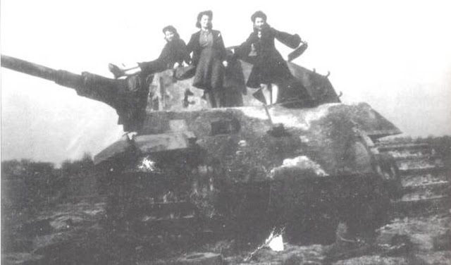 Old Photos of Women Posing With Tanks ~ Vintage Everyday