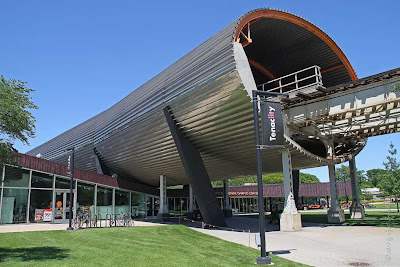 El Plan Z Arquitectura: Rem Koolhaas Express, McCormick Tribune Center