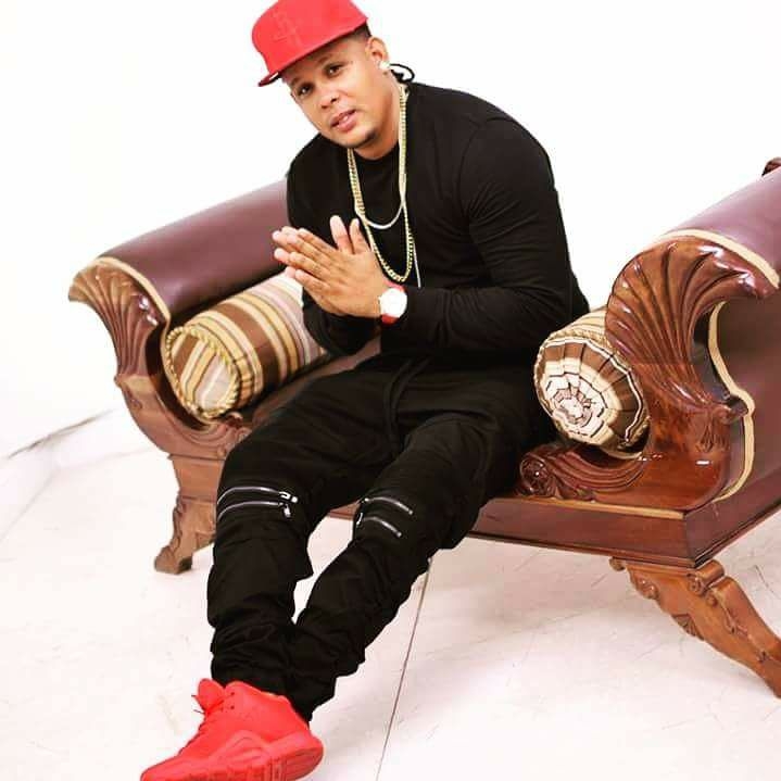 Blanco y Negro: JENSY RD: LOS PADRES TIENEN QUE SABER QUE ESCUCHAN SUS ...