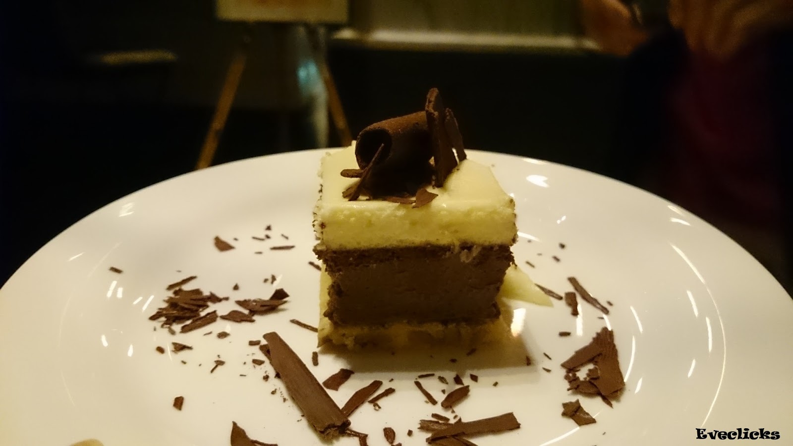 Eveline's Life: Strato @ The Troika Review