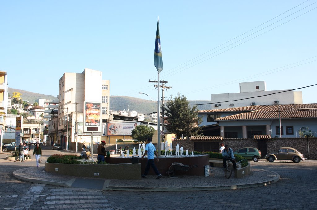 TURISTANDO PELO MUNDO: ITABIRITO - ENTRE A HISTÓRIA E A MODERNIDADE