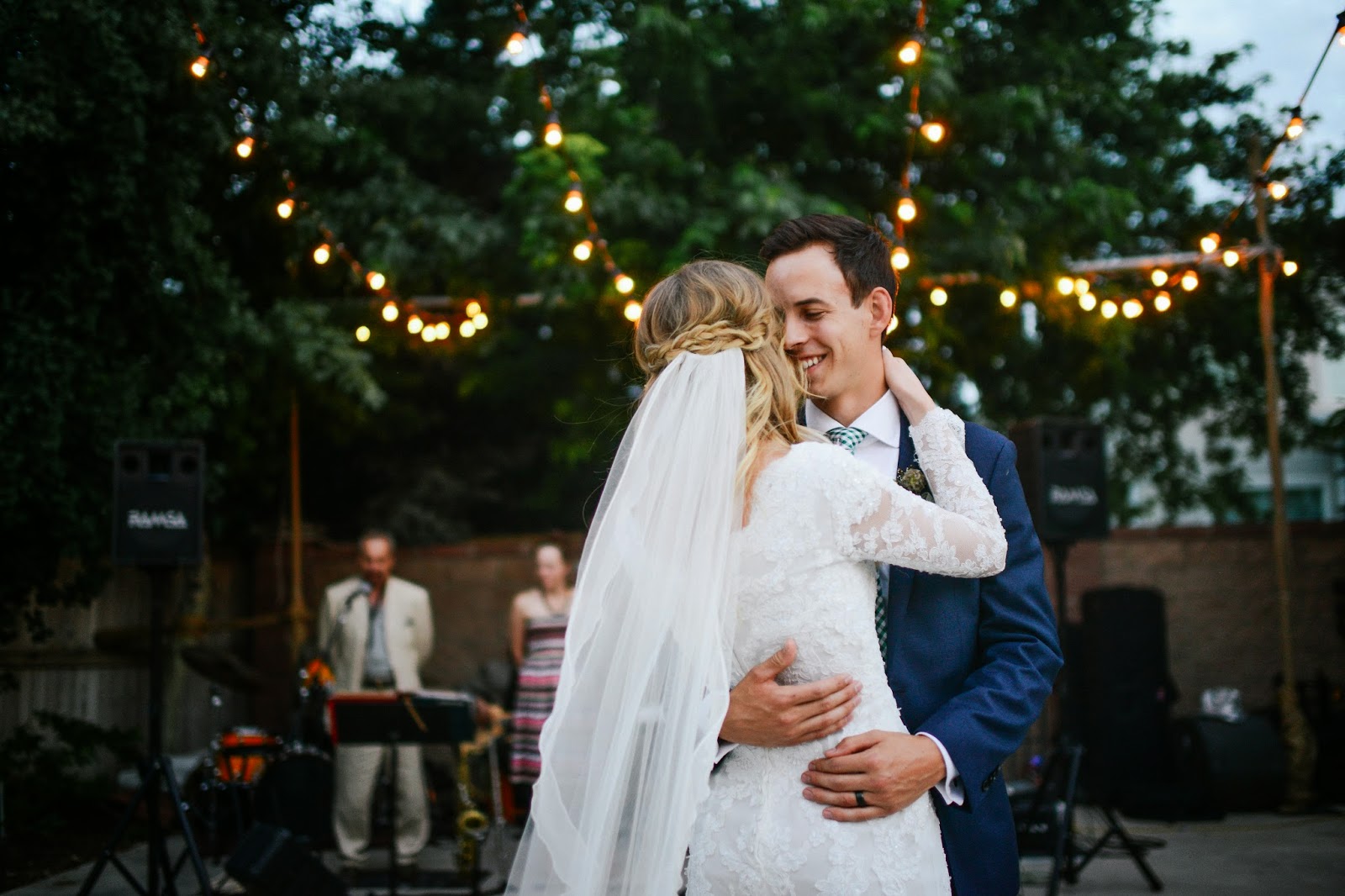 Pretty 'n Gold: O N E. Y E A R.