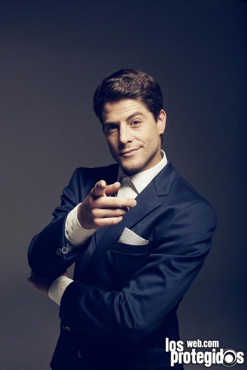 FOLLOFAMOSOS: LUIS FERNANDEZ