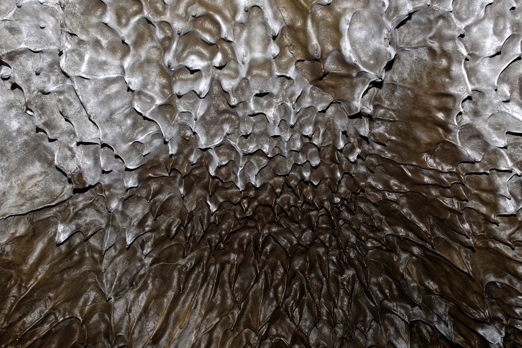 Lavacicle Caves - Geology In