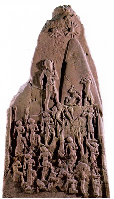 Punto al Arte: La estela de Naram-Sin