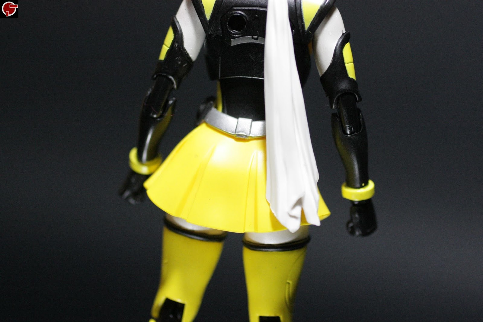 Firestarter's Blog: Toy Review: S.H. Figuarts Akiba Yellow (Season 2 ver.)