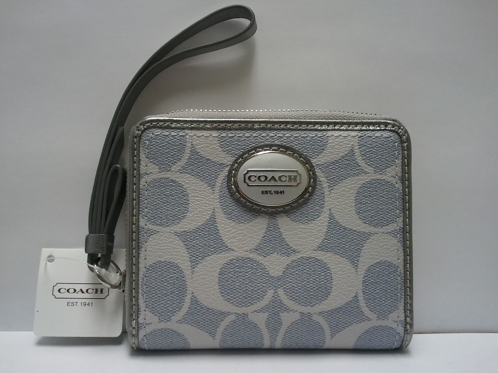 LadiesFanatic: COACH Heritage Zip Around Wallet Silver/Denim