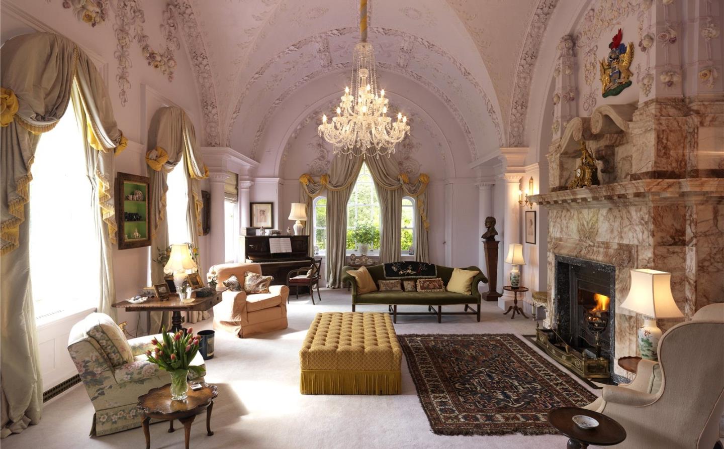 The Designer's Muse: Manor of the Month, Ffynone