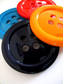 GIANT buttons are now in full stock...