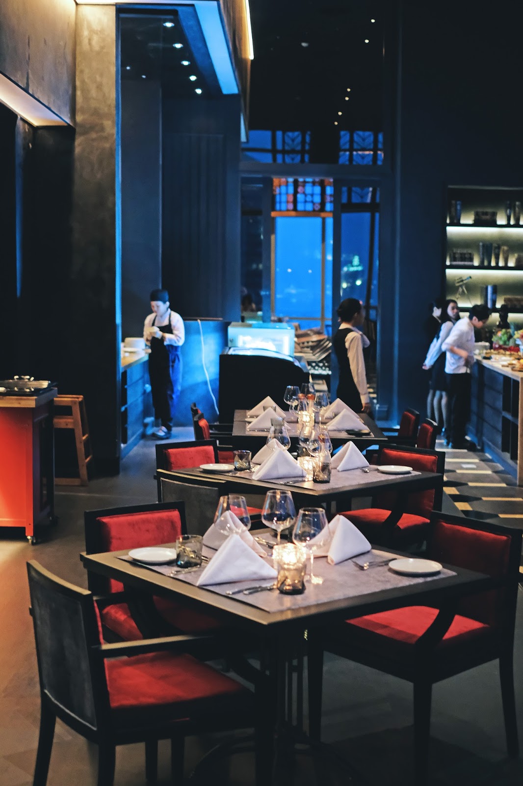 JKTDelicacy.com: ALTITUDE GRILL at The Plaza