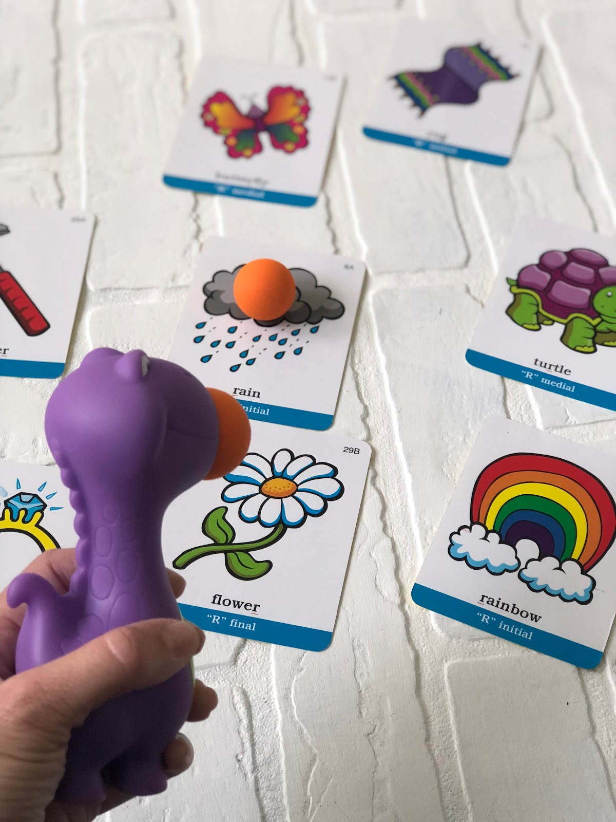 Using a Dinosaur Theme in Therapy! | Simply Speech