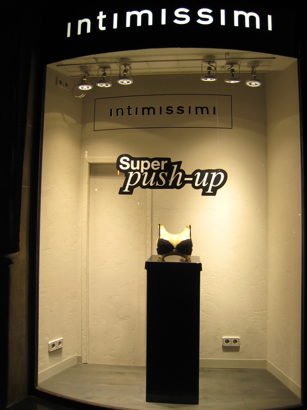 we love shops: Los escaparates deben transmitir claramente el público ...