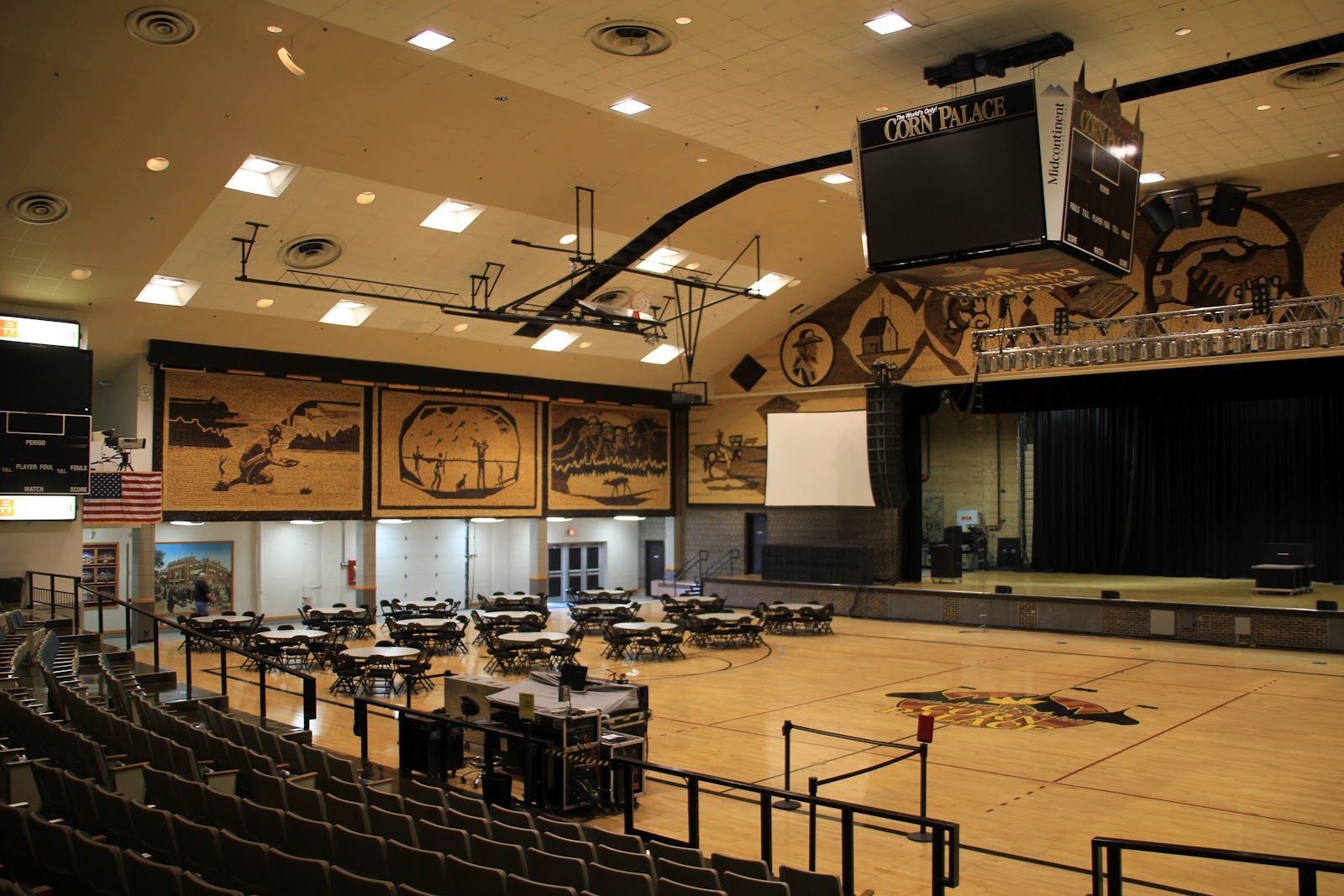 Travels with Twinkles: The Corn Palace