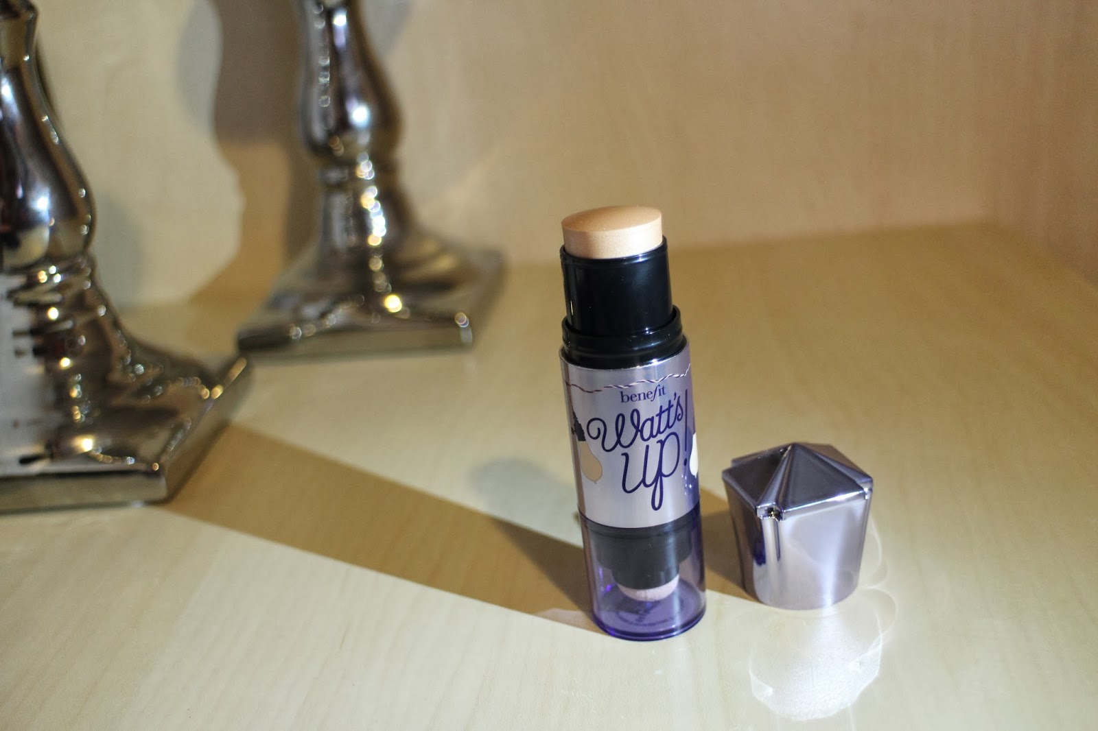 Kahsbeauty: Benefit Watt's up! Highlighter