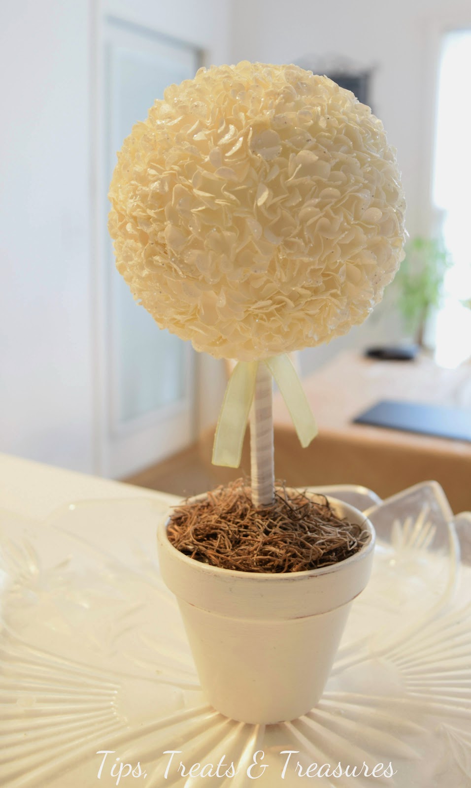 Tips, Treats & Treasures: DIY Spring Topiary