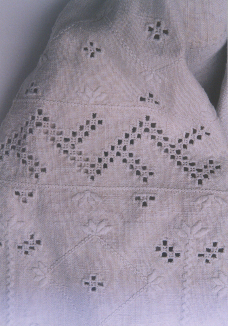 FolkCostume&Embroidery: Poltava style cutwork embroidery, Ukraine