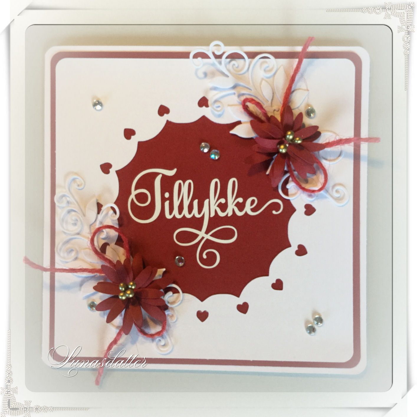 Lunasdatters Scrapbooking: Tillykke kort