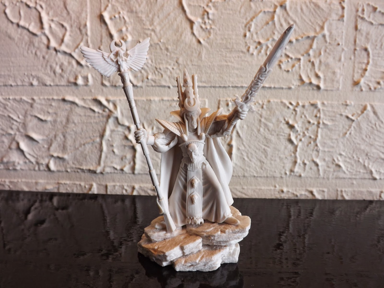 Limited Edition Warhammer models: Busts and Statue - Teclis high elf mage