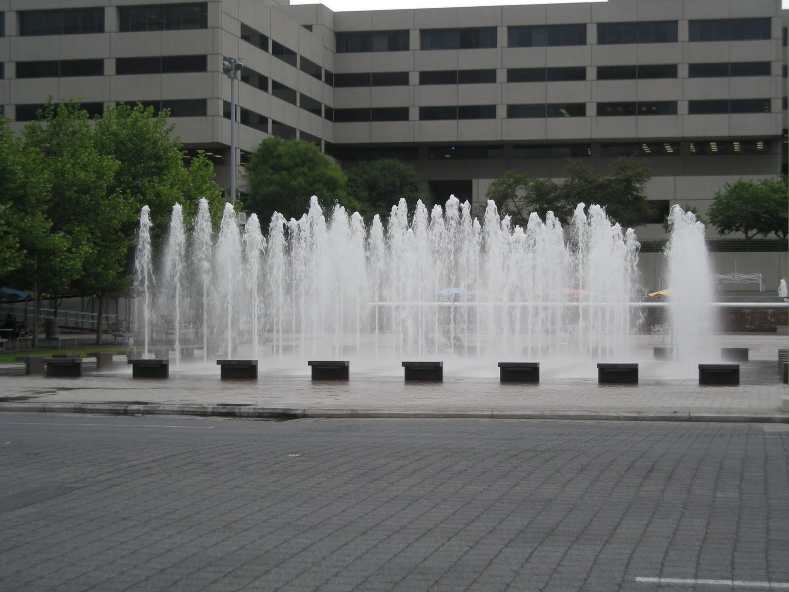 Cutting Coupons in KC: Kansas City Tour of Fountains: Splash Fountains