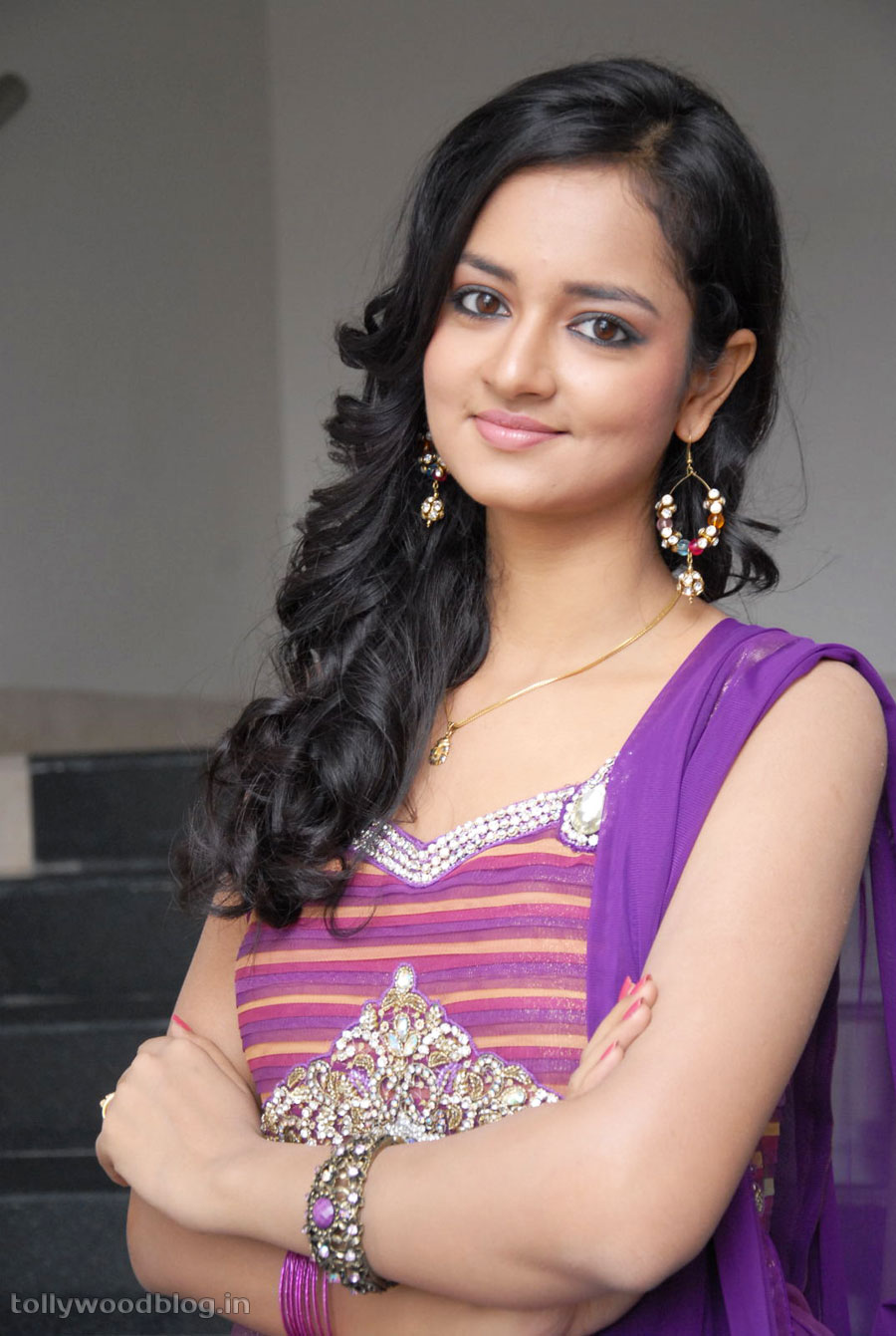 Lovely Heroine Sanvi Beautiful Photoshoot Stills