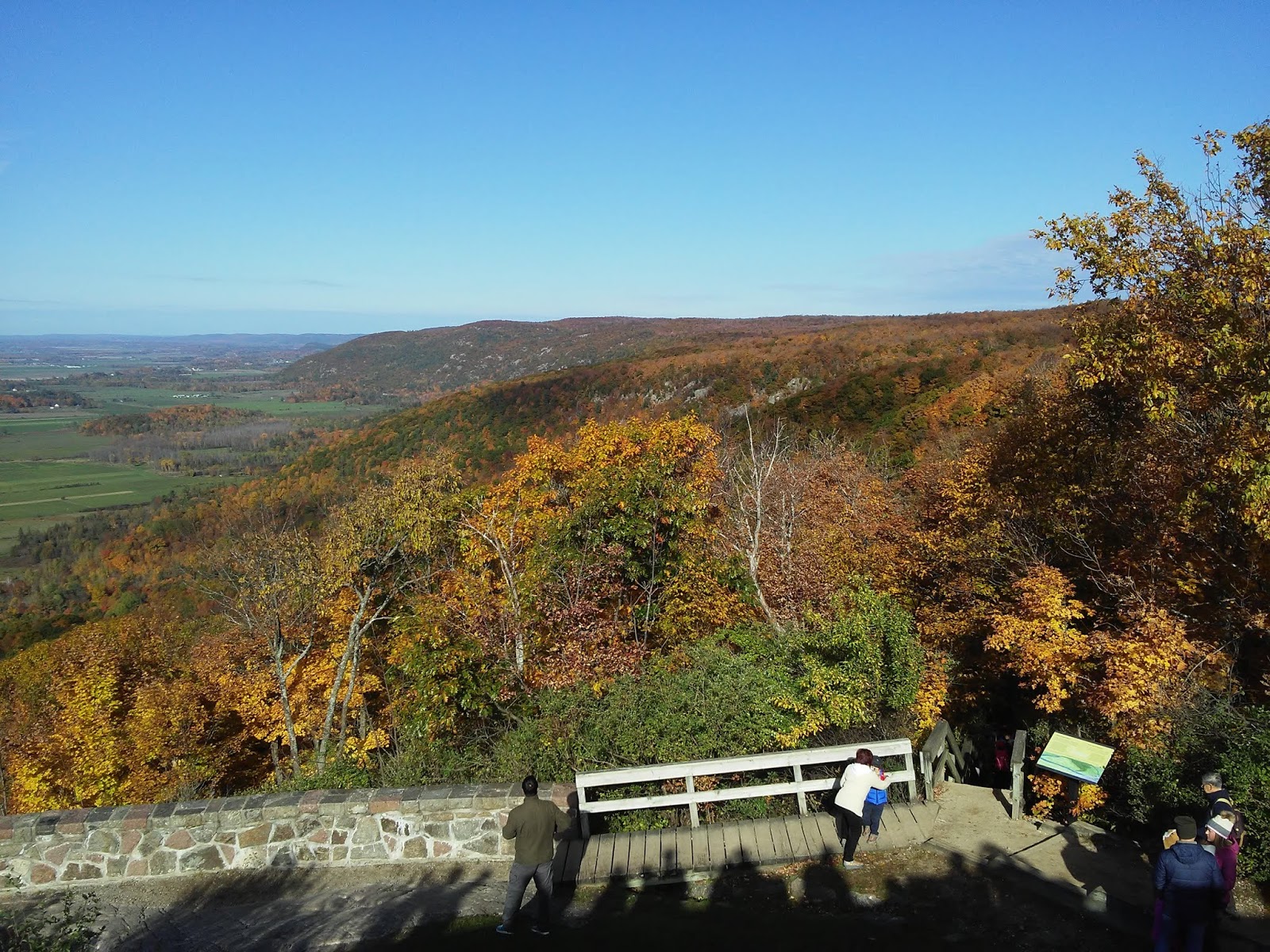Ottawa Daily Photo: Champlain Lookout In Autumn