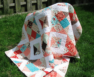 Happy Quilting: Disappearing 16 Patch Tutorial