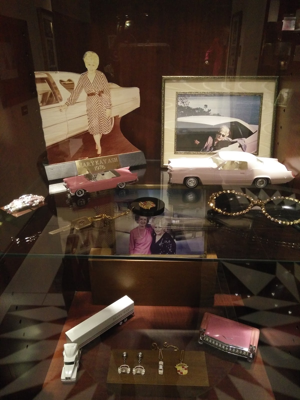 Mary Kay Beauty with Moon: Mary Kay Museum