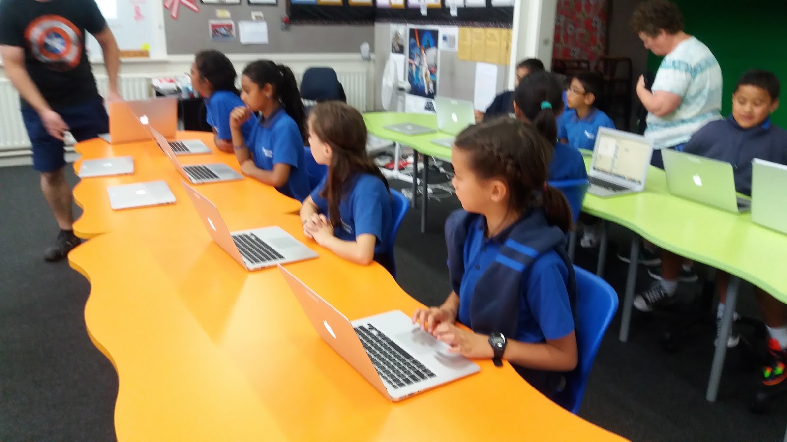 Junior Coding Club: Some Year 5's Visited Ponsonby Intermediate!