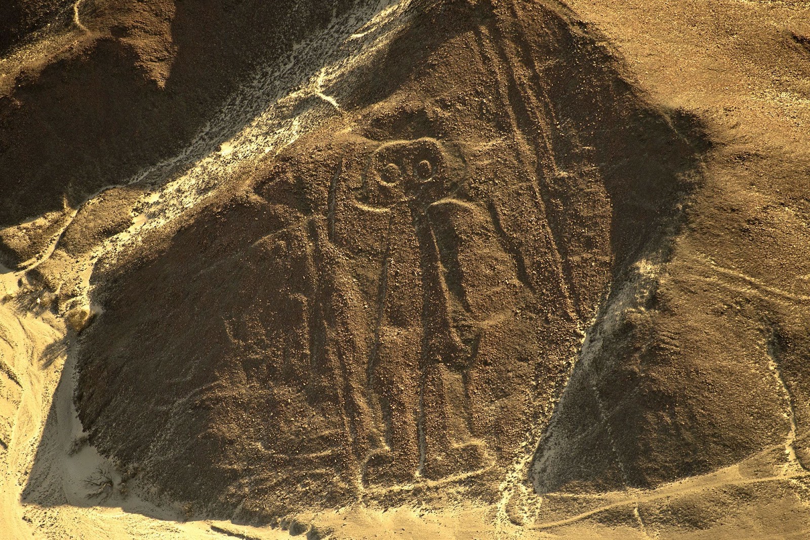 kART à voir: n°210 Les géoglyphes de Nazca (Le colibri) (200 av JC)
